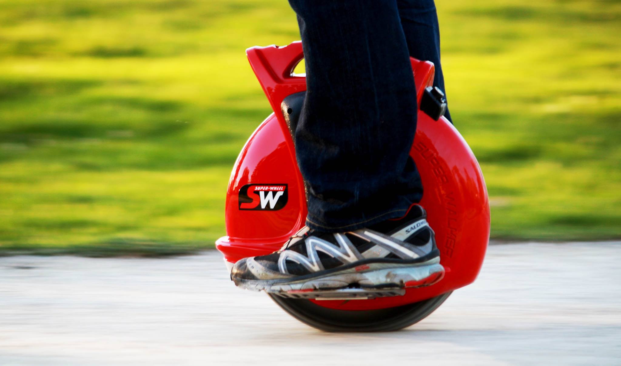 Super-Wheel : un nouvel OVNI de la mobilité est arrivé en Suisse ...